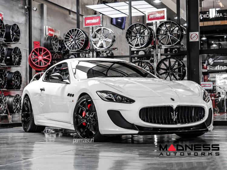 Maserati GranTurismo Custom Wheels - HF-5 by Vossen,